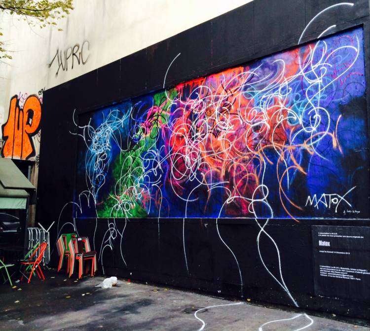 MATOX signe une partition de lumière sur le MUR, Paris