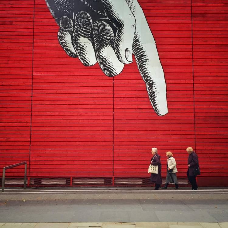RED ! street art #abyme