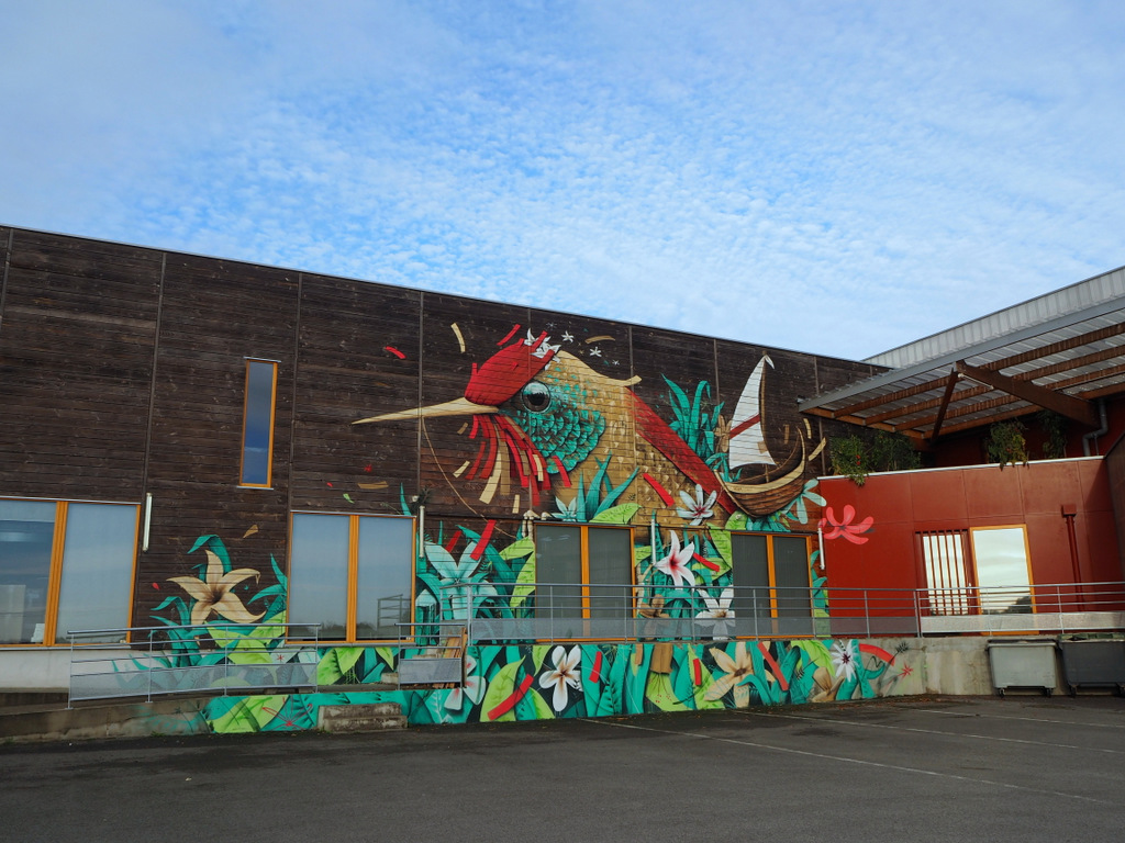 MIKA /// "Rescue in a sea of flowers" chez Ecodis - Saint-Nolff