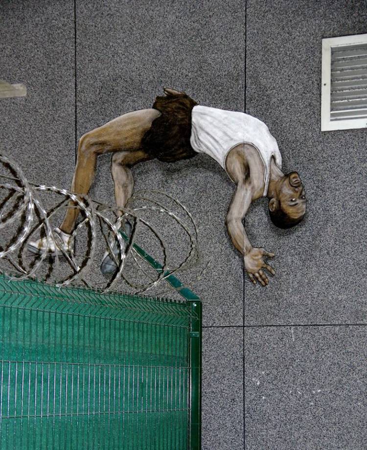 Levalet - Street Art Avenue
